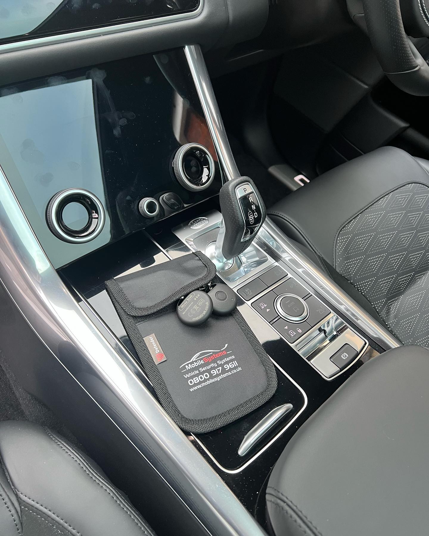 Range Rover SVR and VW transporter protected with Metatrack S5VTS Deadlock